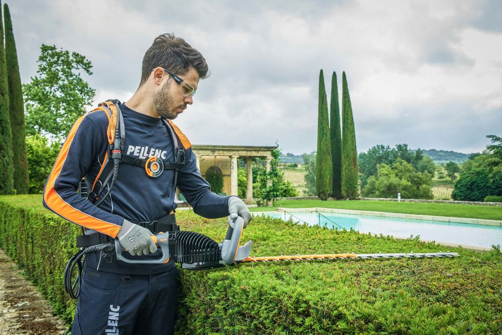 Pellenc Helion 3 Compact heggenschaar R4 | www.keesvanderspek.nl